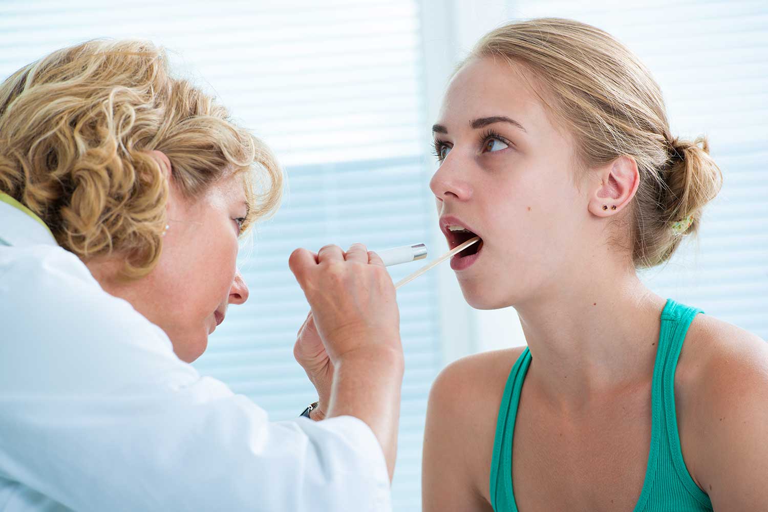 Strep Throat: Symptoms, Contagion & Emergencies - RapidCare ER
